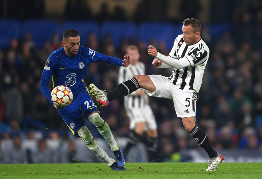 Some Chelsea fans hail "beautiful footballer" after display v Juventus