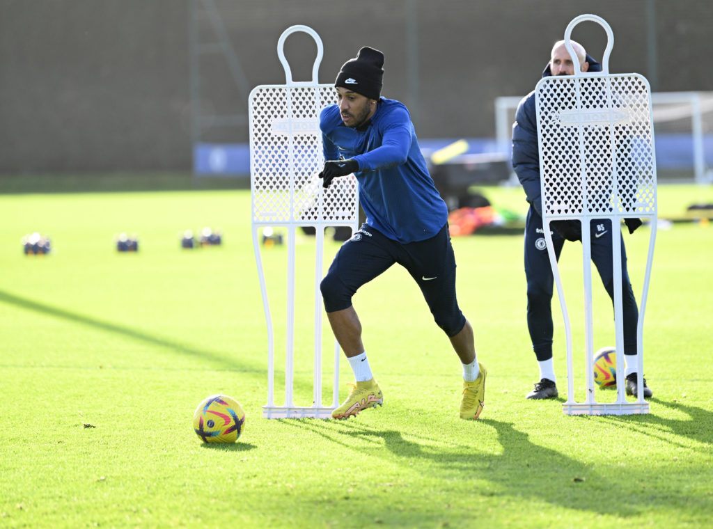 Report: Striker 'needs convincing' to leave Chelsea this month