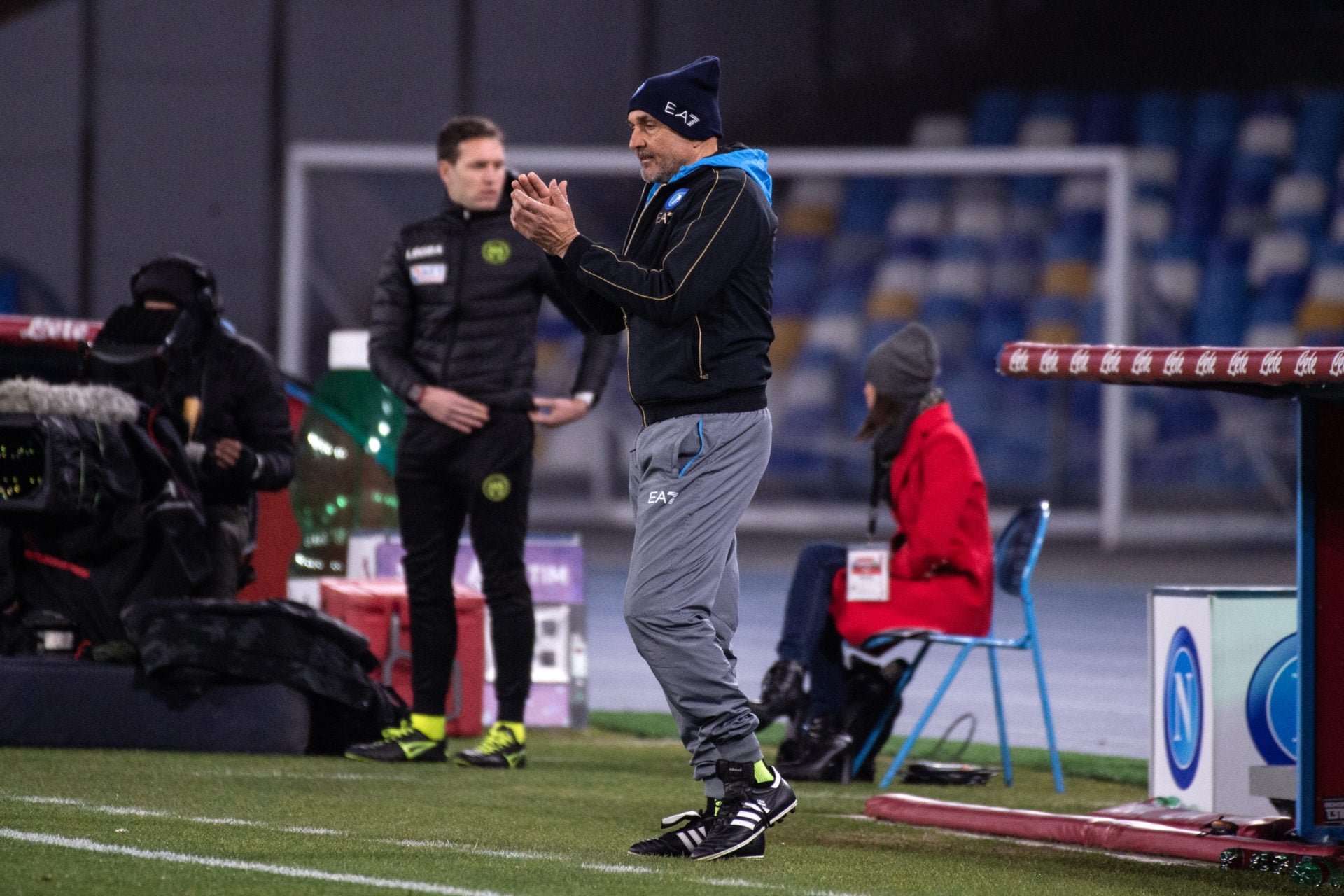 Report: Chelsea monitoring Italian manager despite support for Potter
