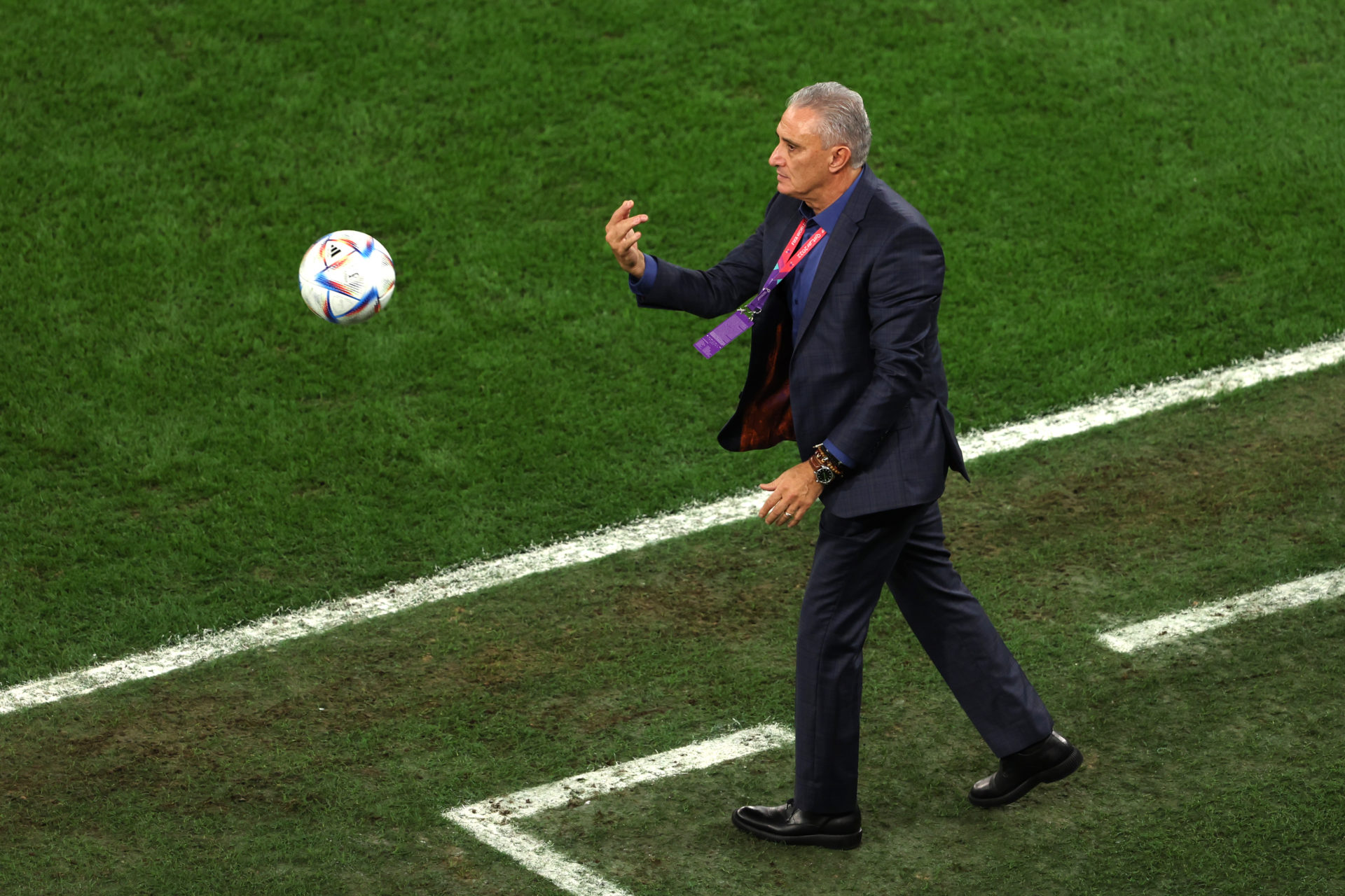 Report: Copa America-winning manager expresses interest in Chelsea job
