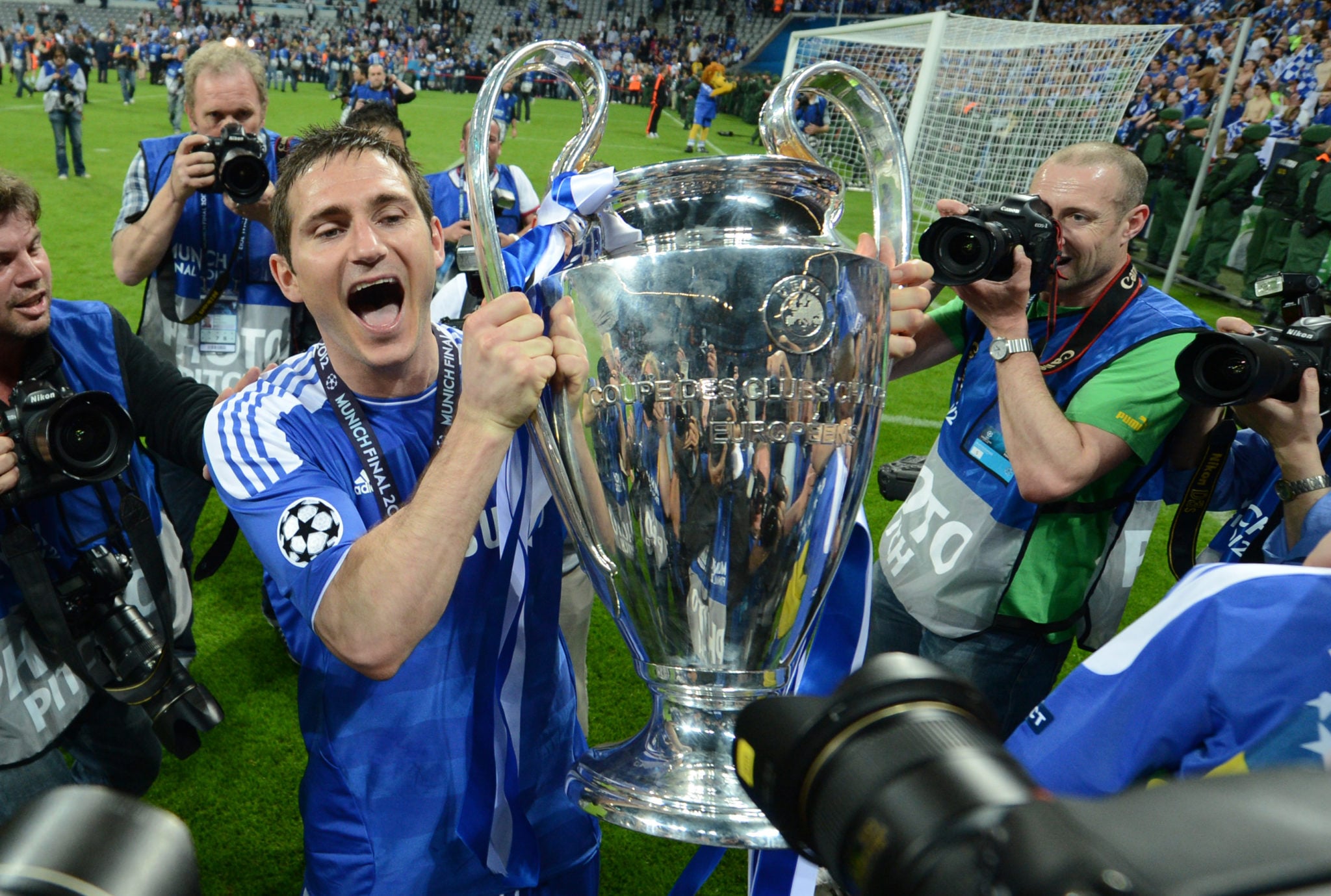 Chelsea Legends - The Chelsea Chronicle