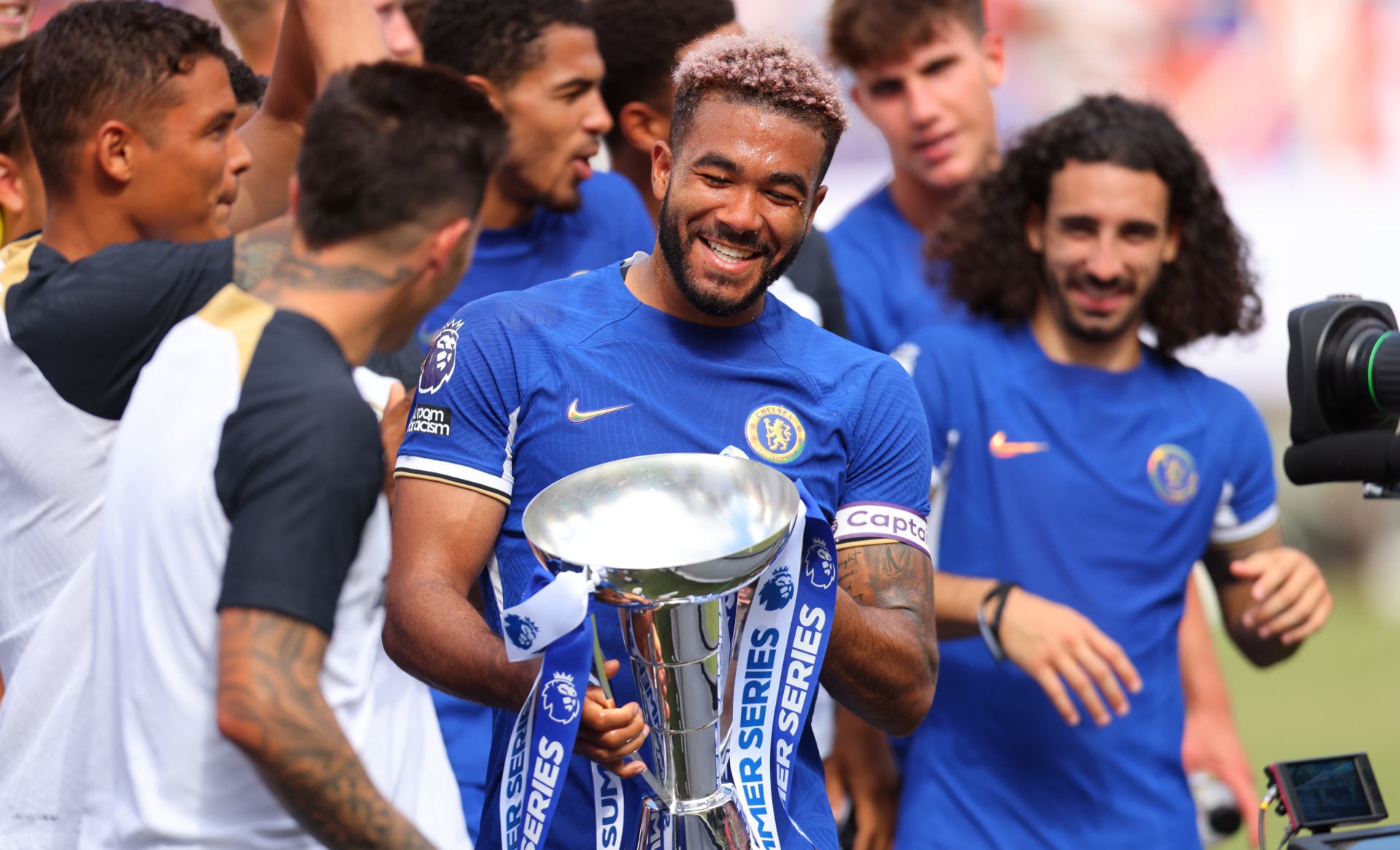 Chelsea in talks to sign two players from the same club, one will cost £50m