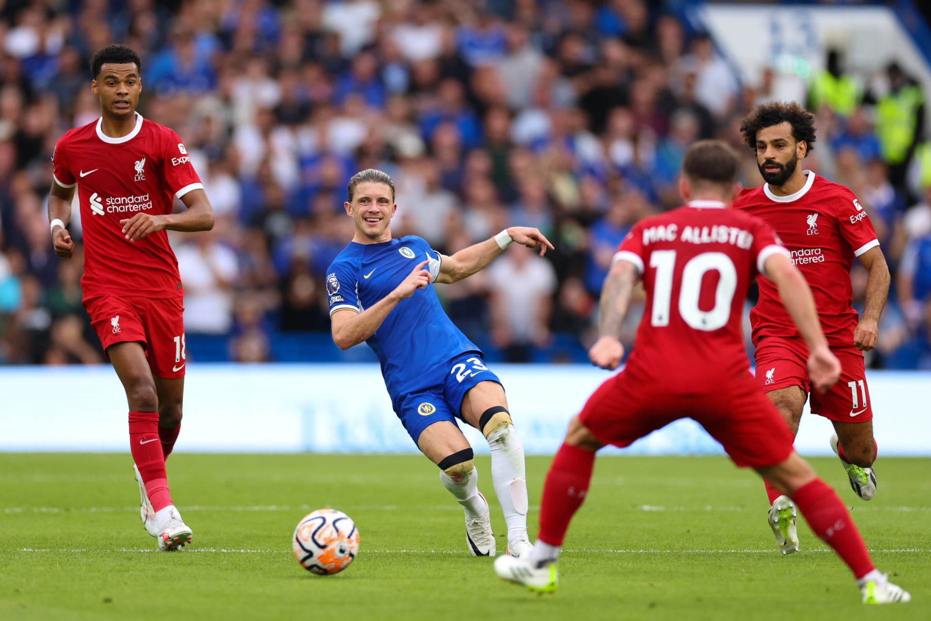 Some Chelsea staff are urging the club not to sell their 'fantastic' £ ...