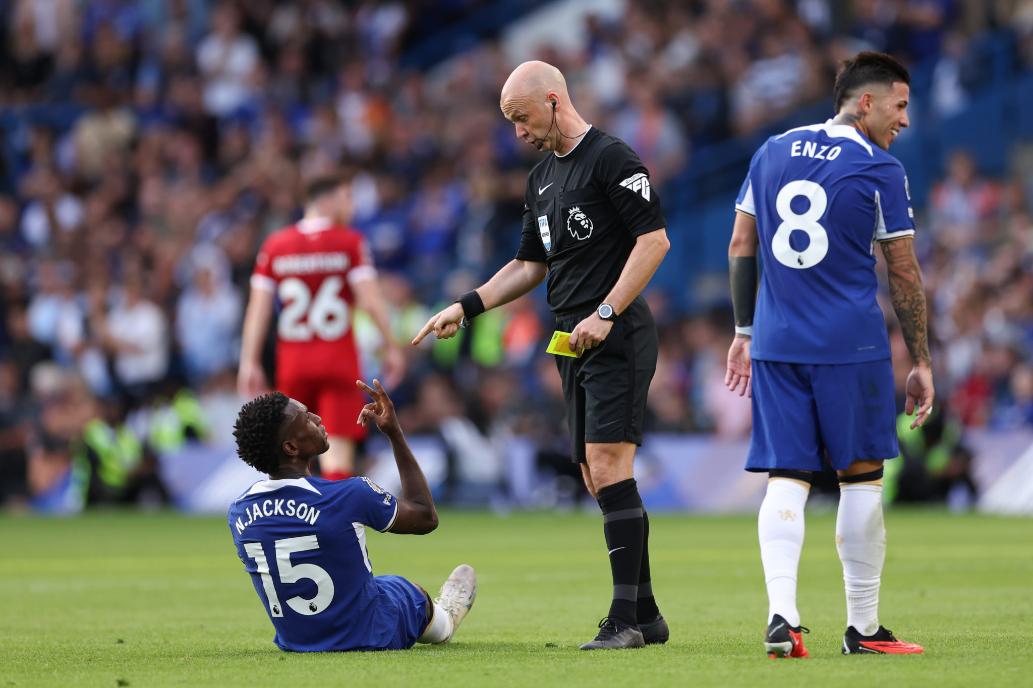 Chelsea are now targeting a midfielder who's got a worse disciplinary ...