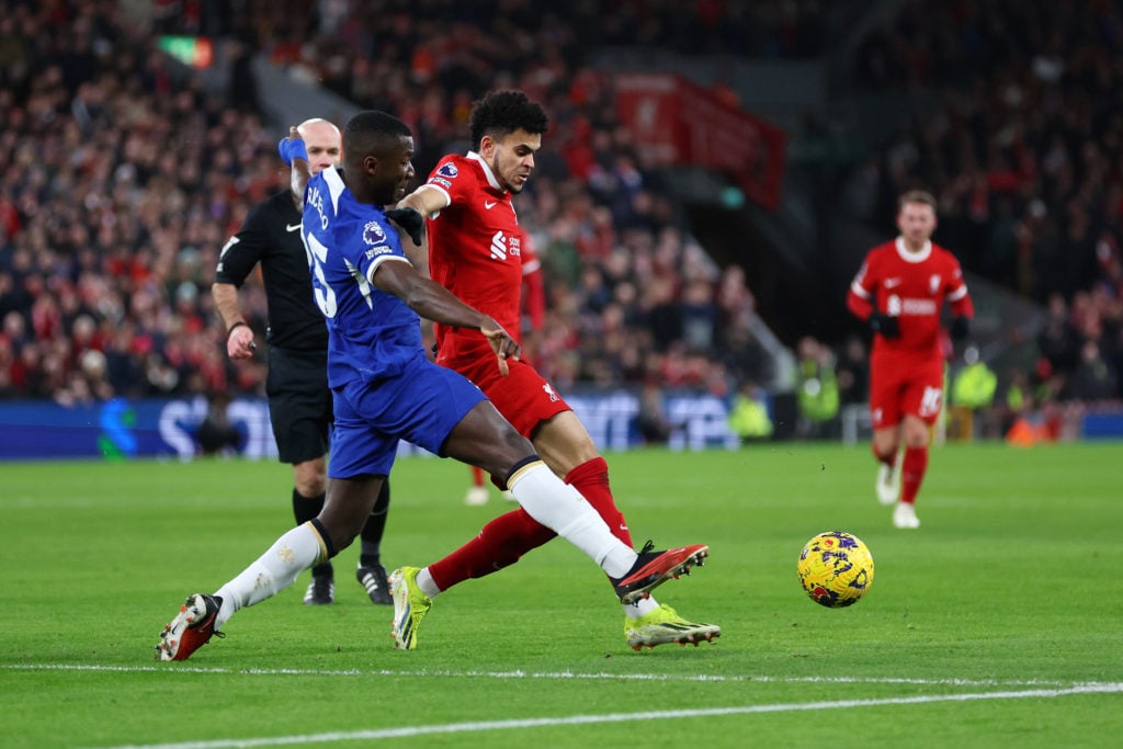 Theo Walcott makes his prediction ahead of Chelsea vs Liverpool in the ...