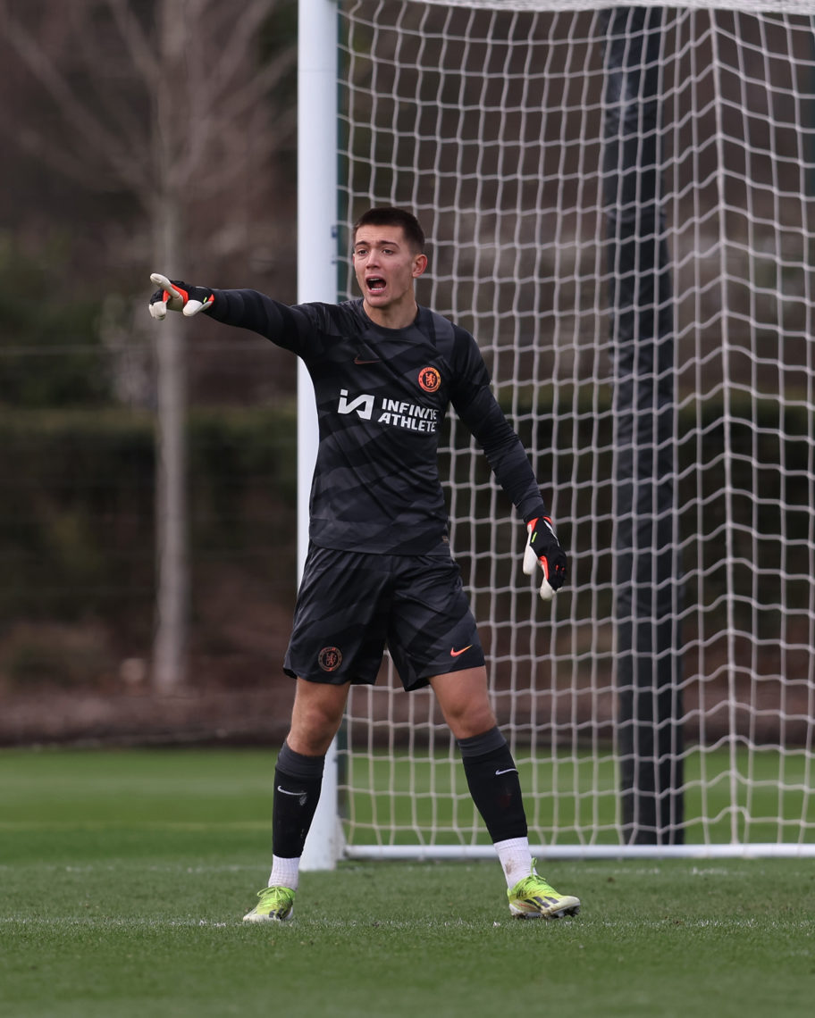 Chelsea confirm 18-year-old prospect joined first-team training ...