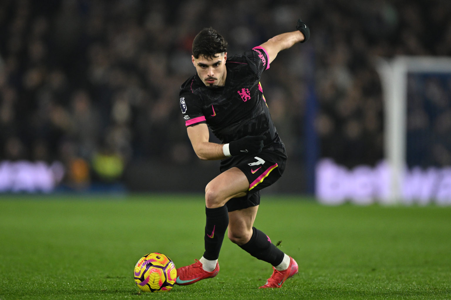 Jason Cundy wants Enzo Maresca to experiment with different Chelsea man ...