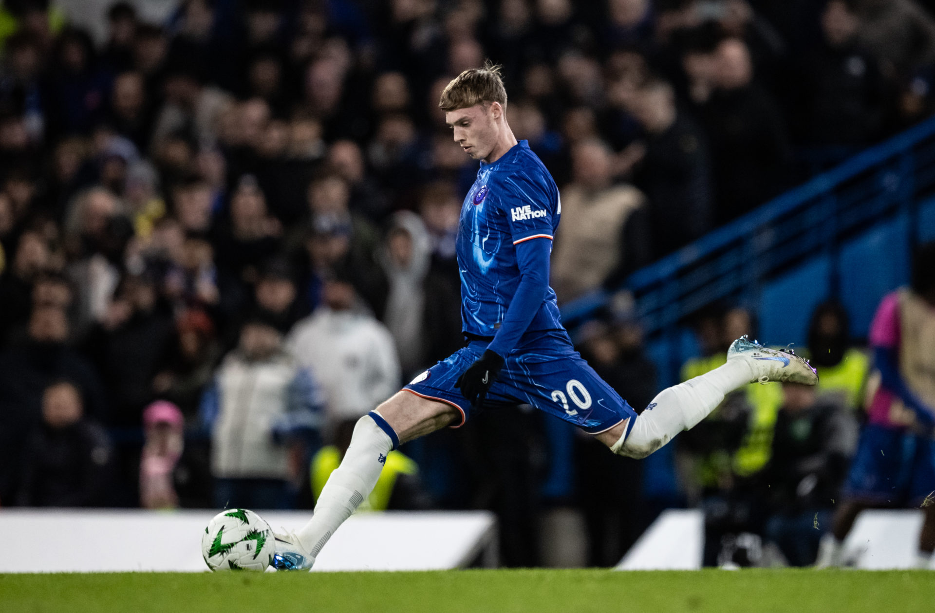Chelsea thought about signing 'unbelievable' attacker before Cole ...