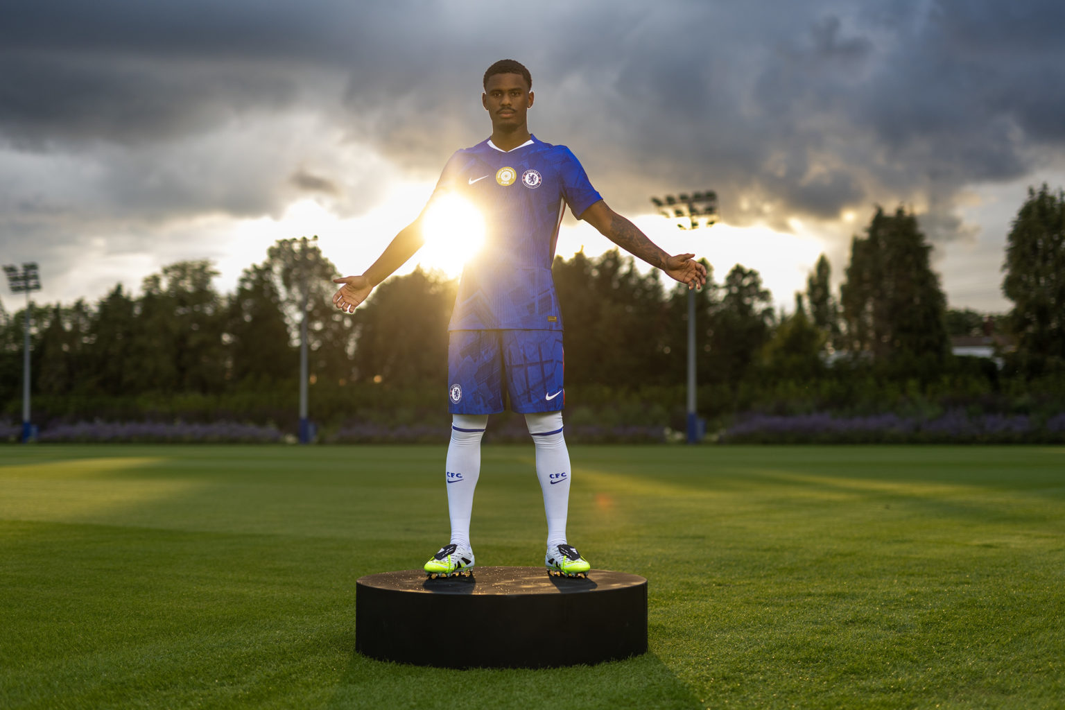 Chelsea's fierce rivals made 'enquiry' for Jorrel Hato just before move ...