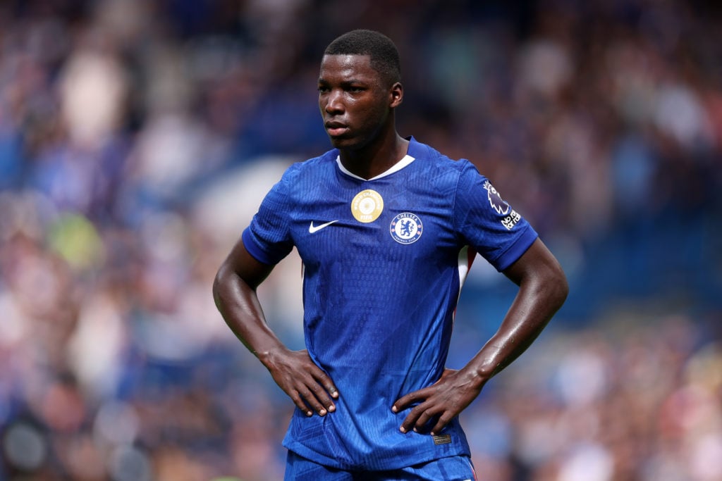 Key Chelsea star spotted training with knee brace after missing first ...