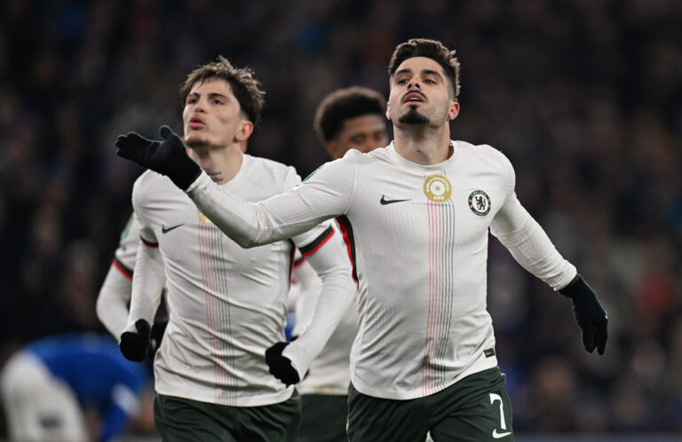 Alan Smith thinks Chelsea have made a 'really good' signing after ...