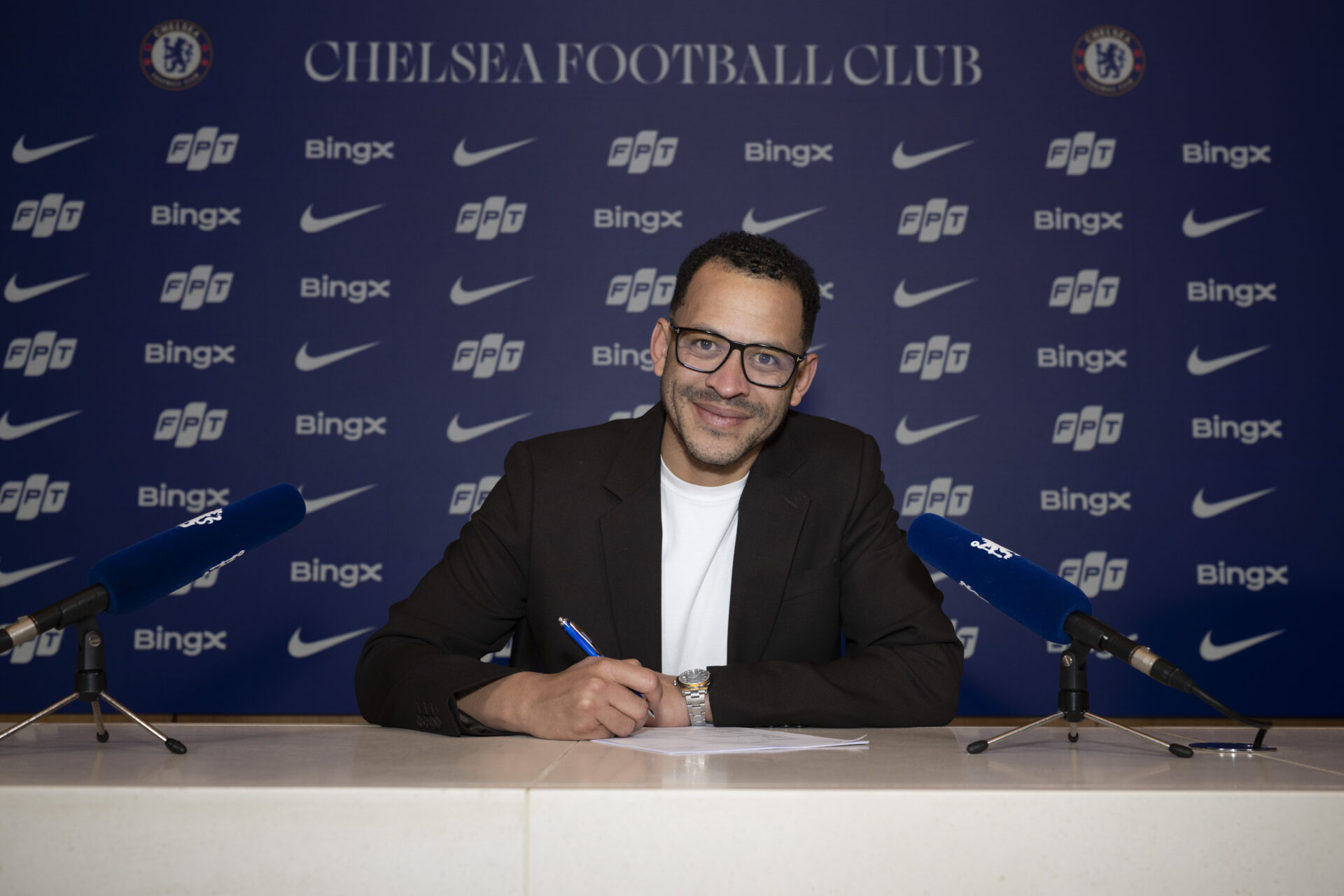 Chelsea told the European manager they should have hired instead of ...